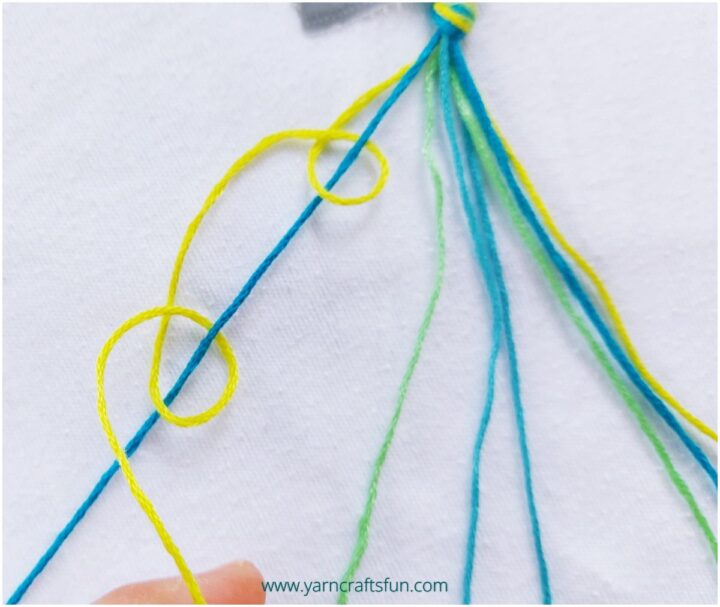 Easy Chevron Friendship Bracelet Pattern - yarncraftsfun.com