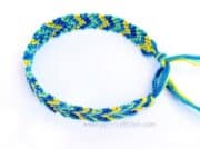 Easy Chevron Friendship Bracelet Pattern - yarncraftsfun.com
