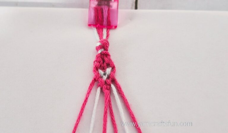 How To Make Heart Friendship Bracelets - So Cute! - yarncraftsfun.com
